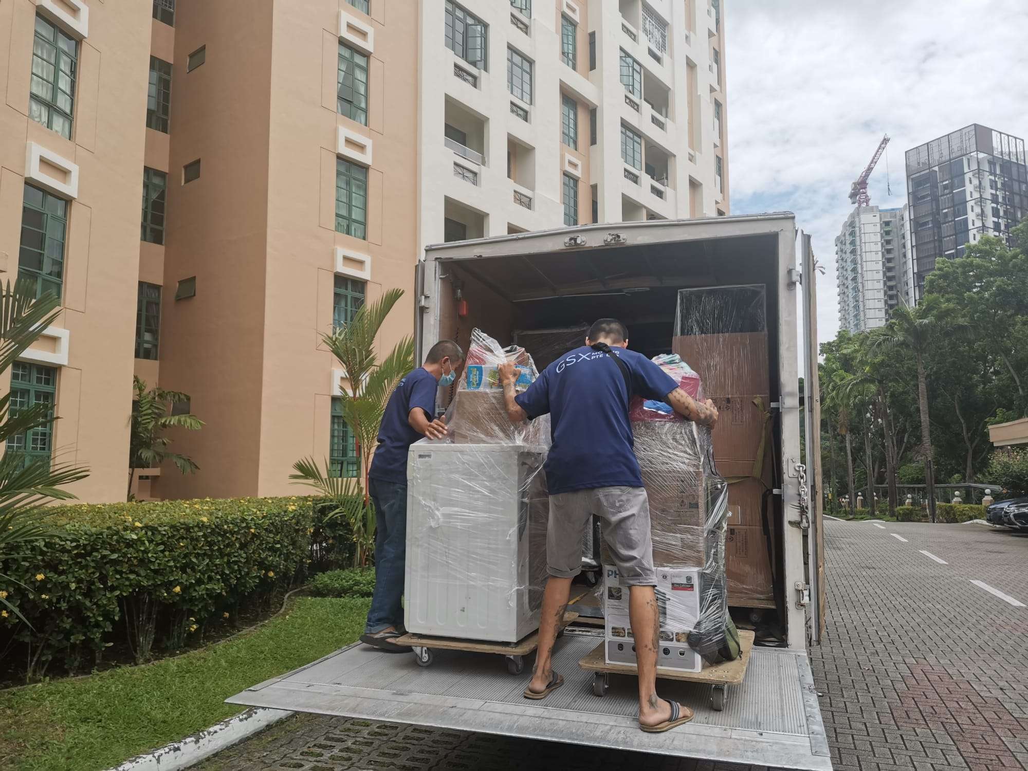 Reliable Movers Singapore! - Voted Best Movers in Singapore!